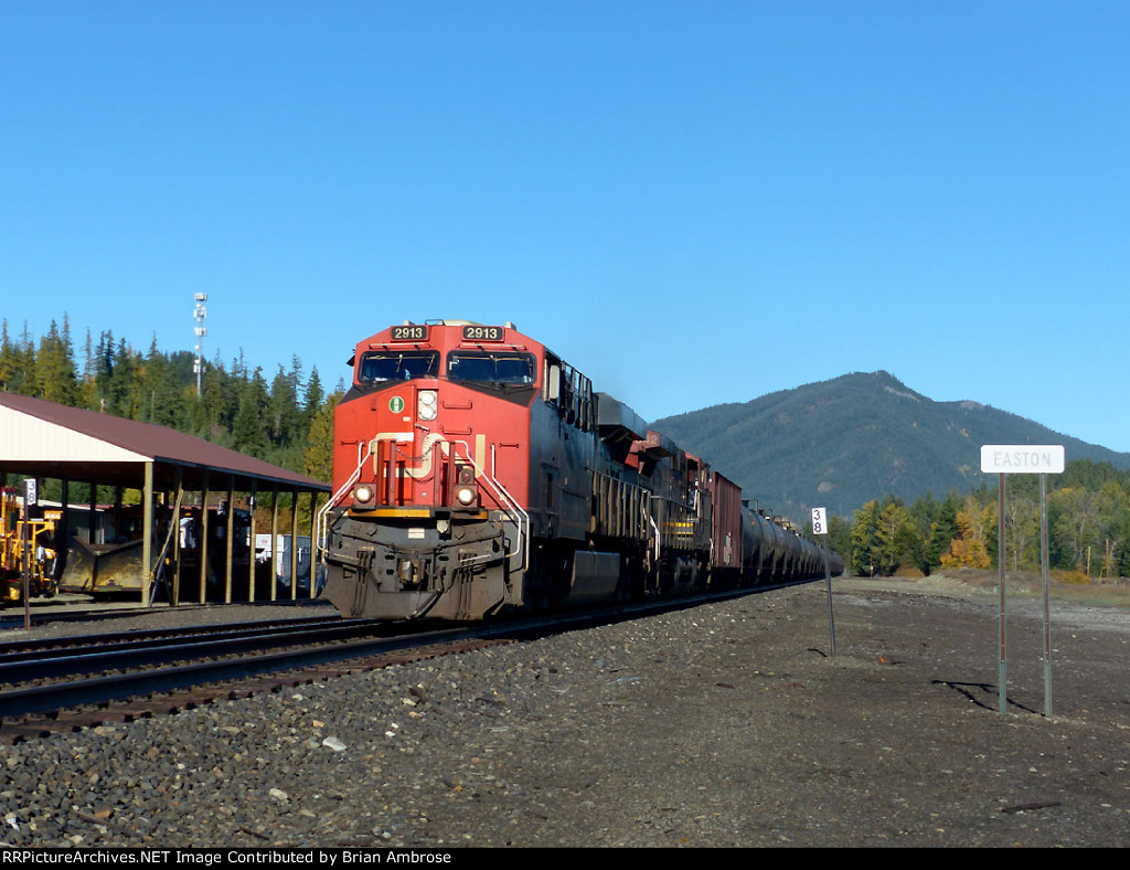 CN 2913 East